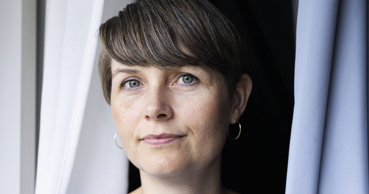 Psykolog: Sådan navigerer du mellem selvstændighed og hjælp - Pærspektiv